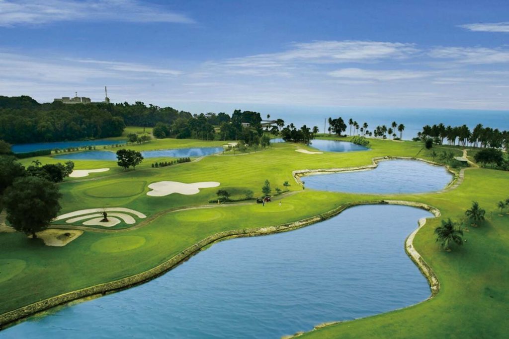 Ini Dia 10 Lapangan Golf Terbaik di Indonesia 2021 – LigaAsuransi