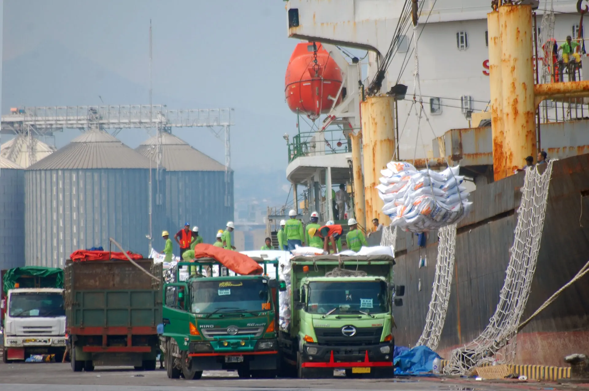 Managing Risk and Insurance for Transporting Rice Throughout Indonesia ...