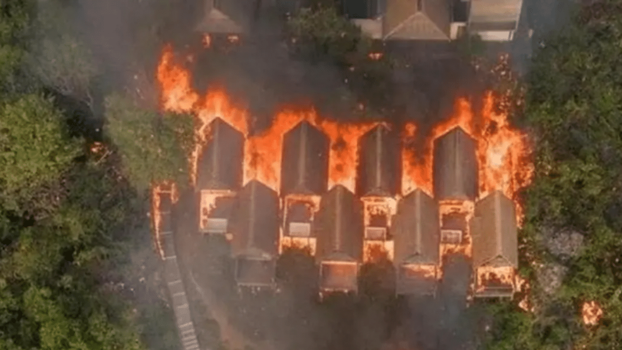 Paduppa Resort in Bulukumba Burns Down! One Occupant Dies After Being ...